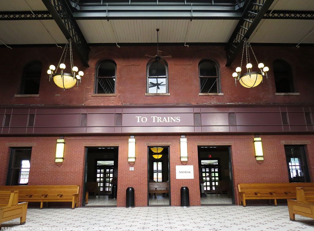 The Beautiful and Huge ACL Station